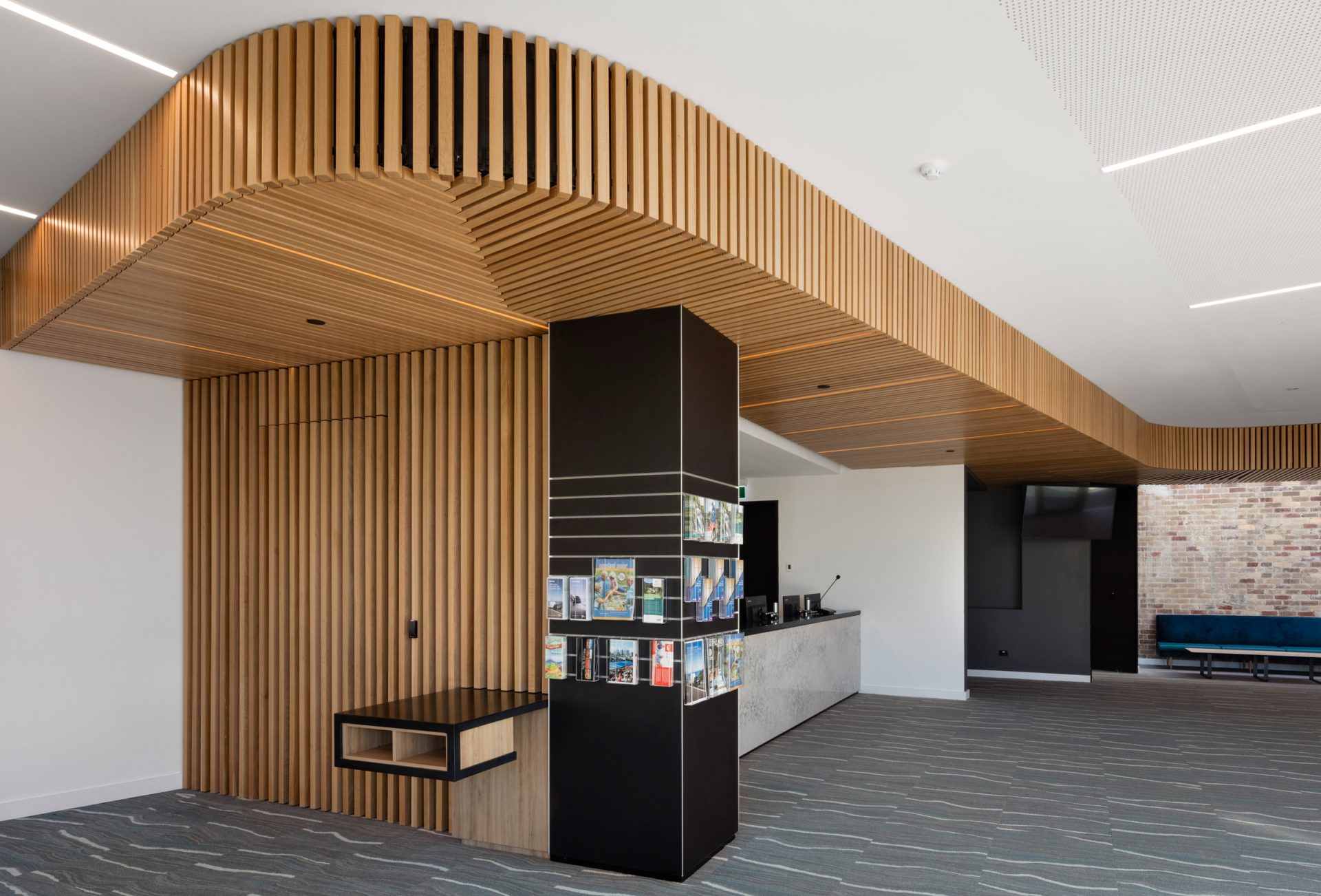 How to seamlessly detail a concealed door - Sculptform