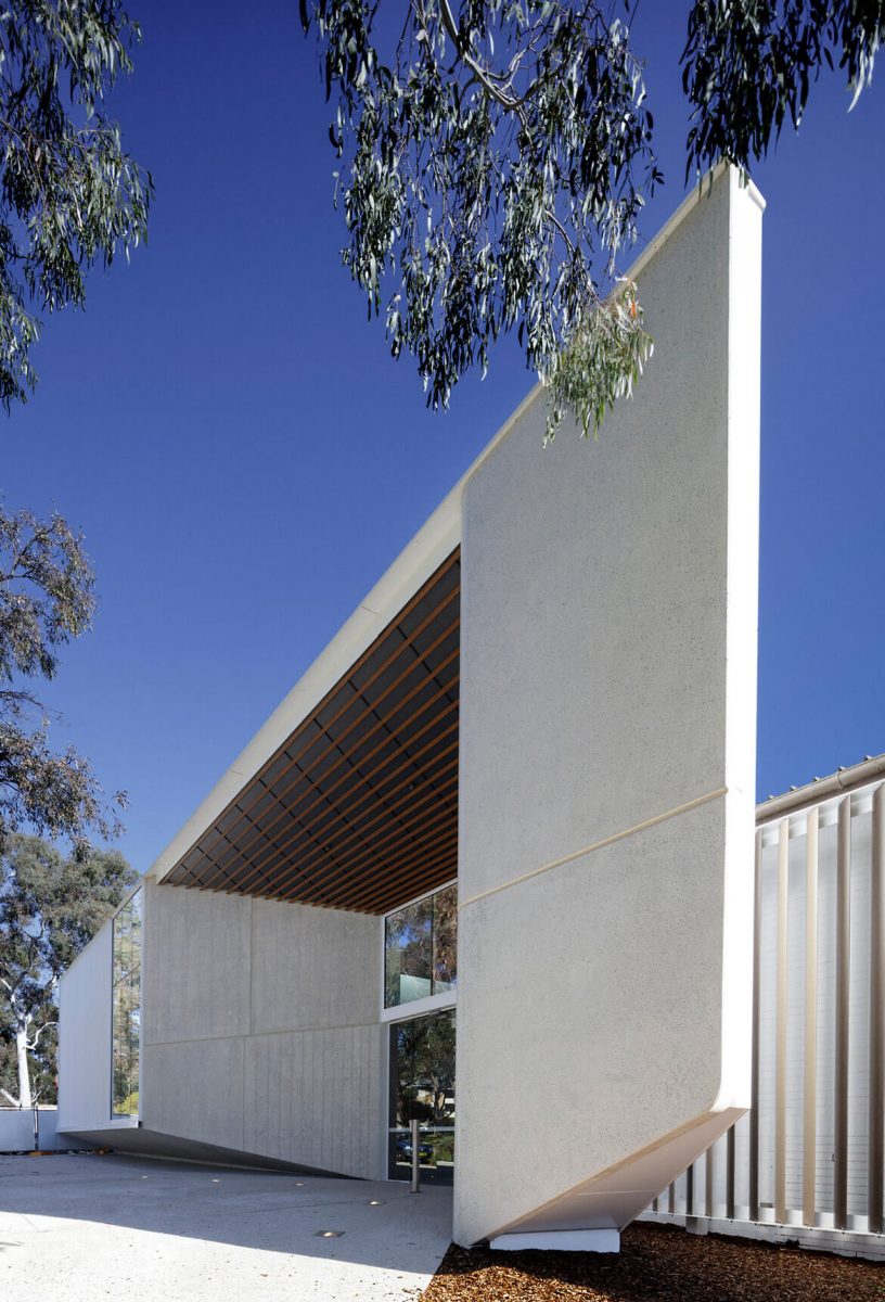 Click-on Battens at ANU Law School - Sculptform