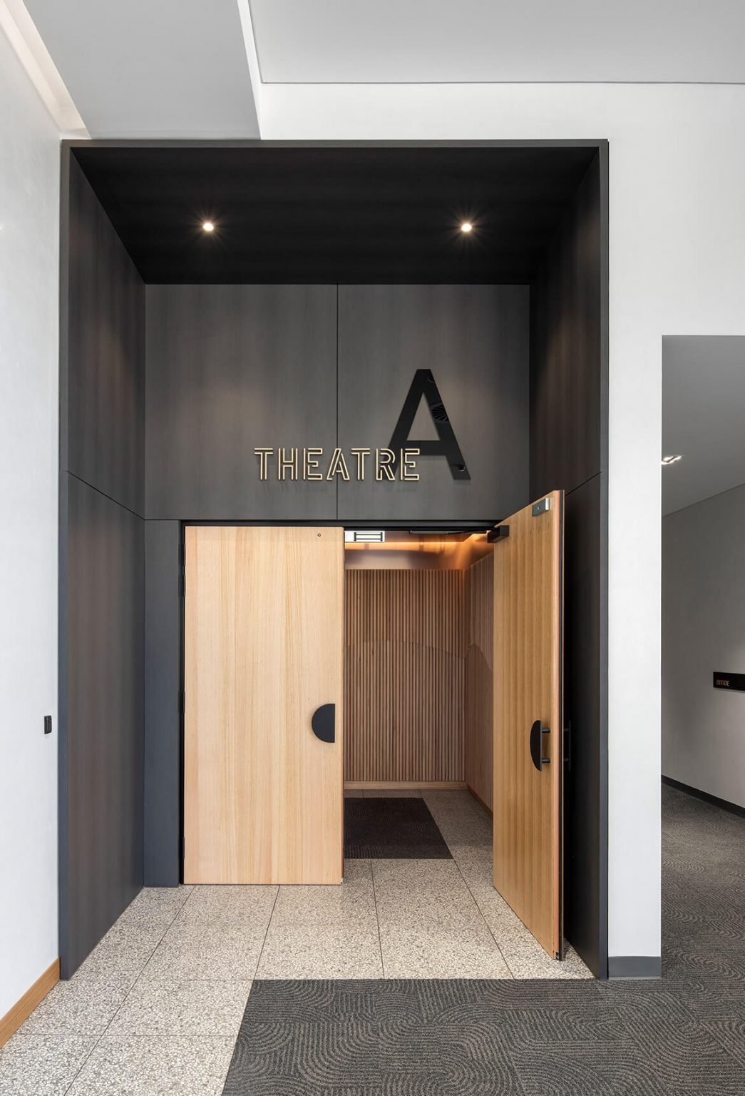 Click-on Batten Features in Marnkutyi Parirna Theatre - Sculptform