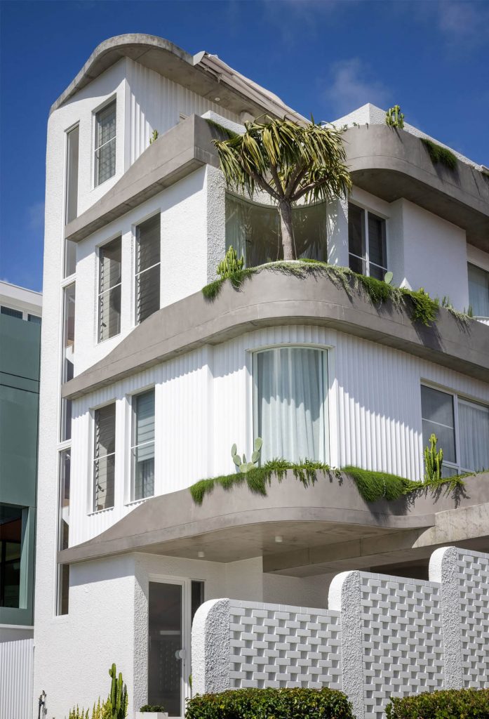 A Coastal Statement in Feature Aluminium Cladding | Sculptform